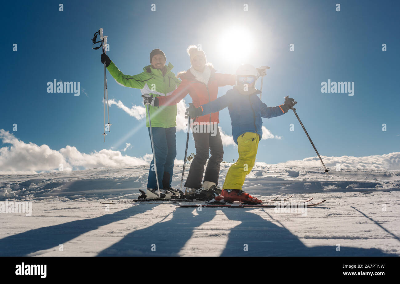 Ski family leisure hi-res stock photography and images - Alamy