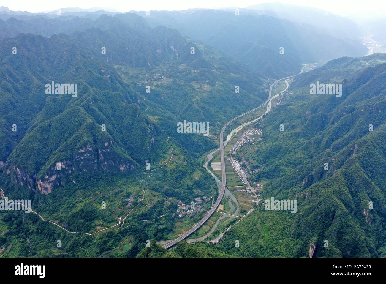Yiling hi-res stock photography and images - Alamy