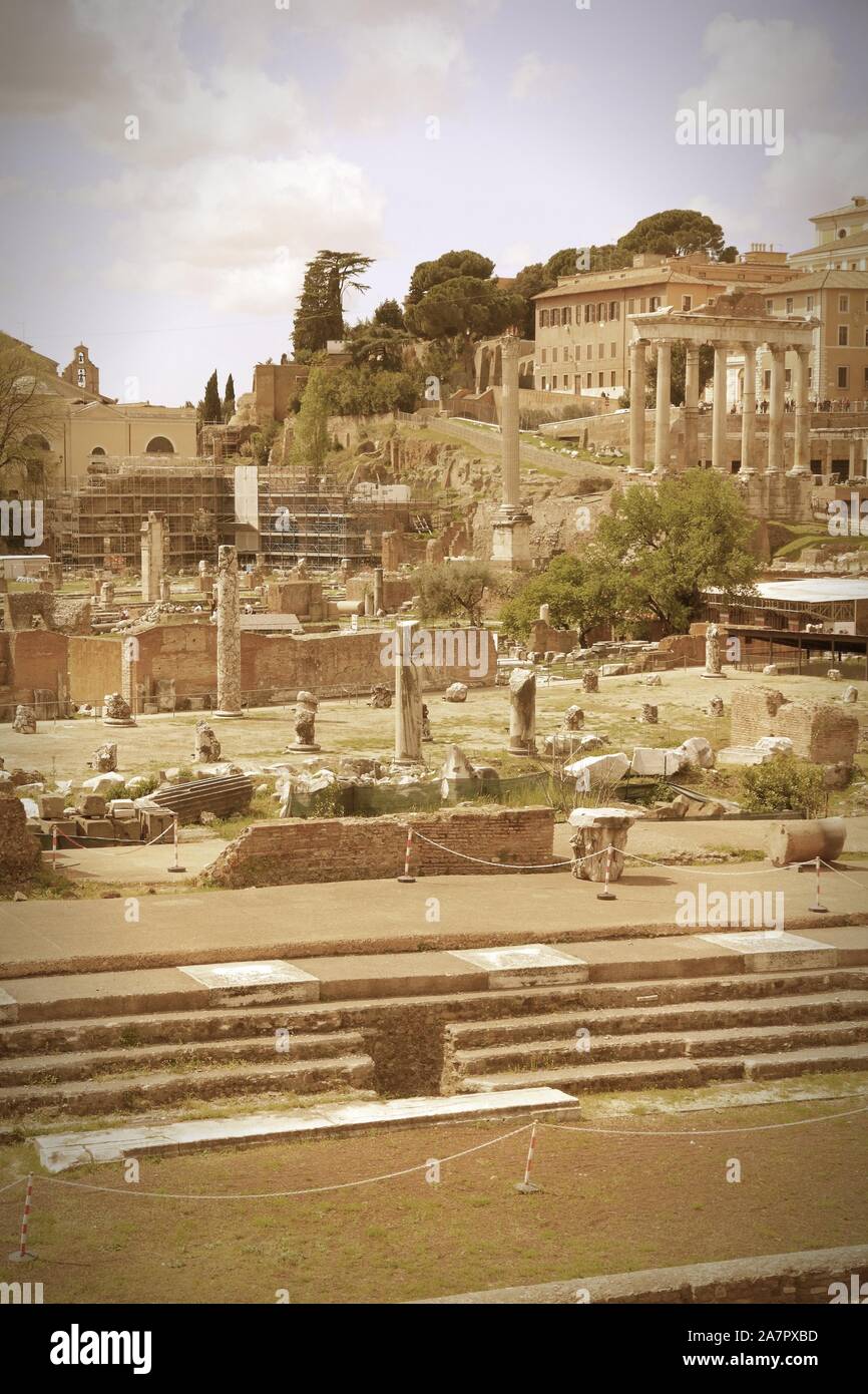 Vintage image of the roman forum rome hi-res stock photography and ...