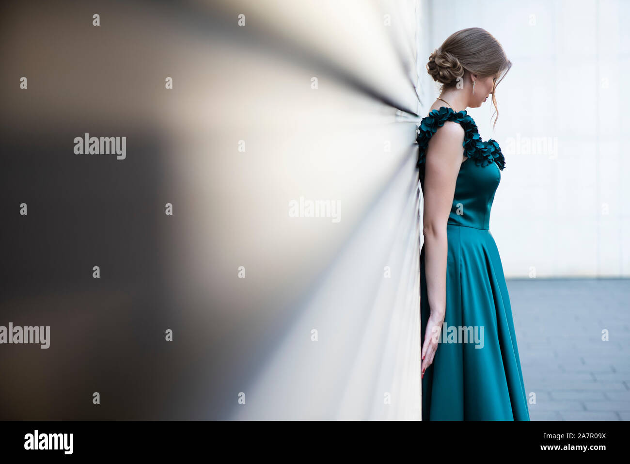 Loneliness concept sad woman hi-res stock photography and images - Alamy