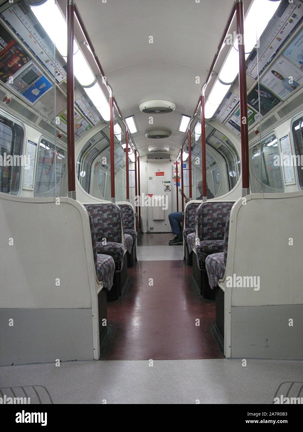 Empty london underground carriage hi-res stock photography and images ...