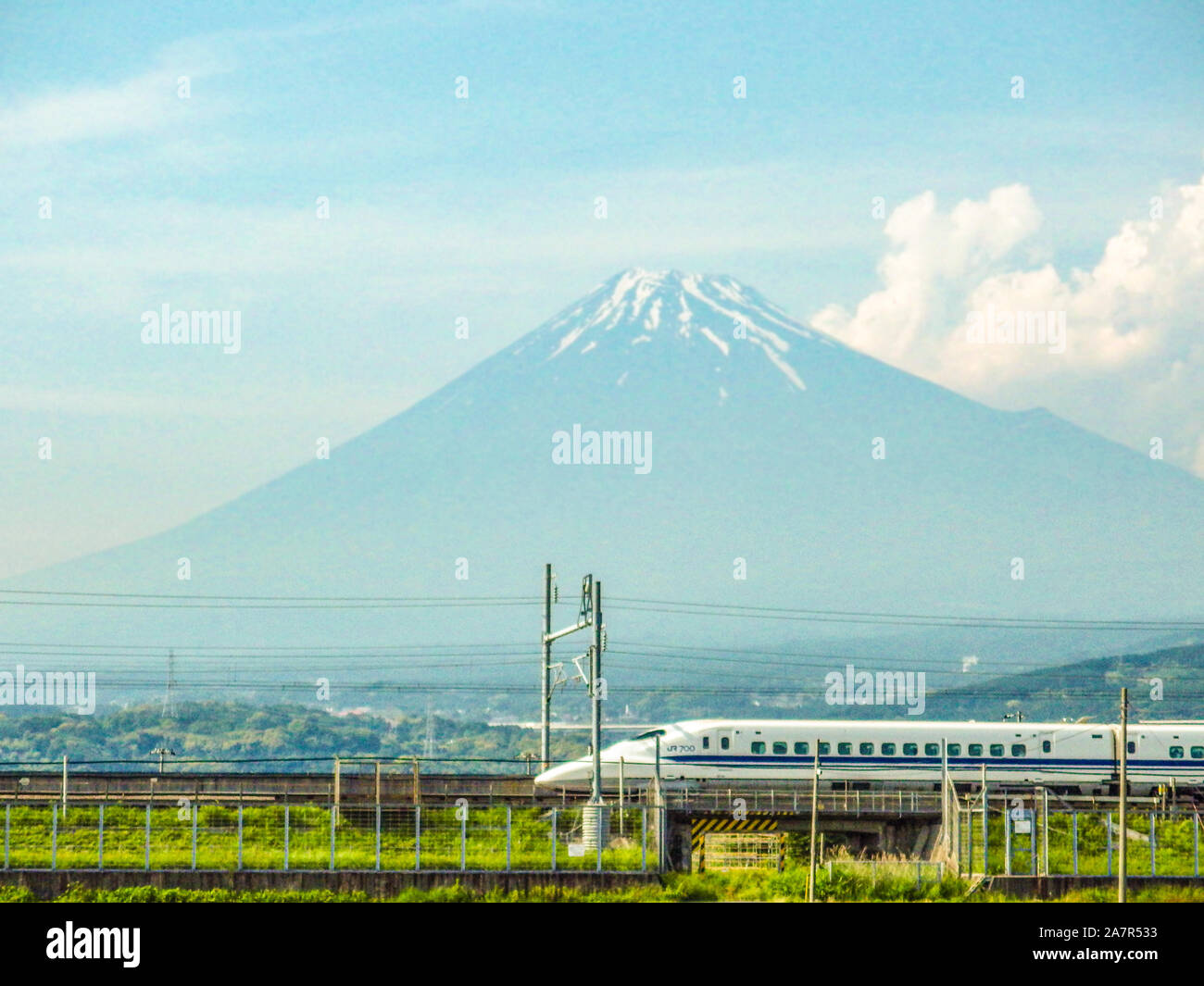 Japan bullet train mt fuji hi-res stock photography and images - Alamy