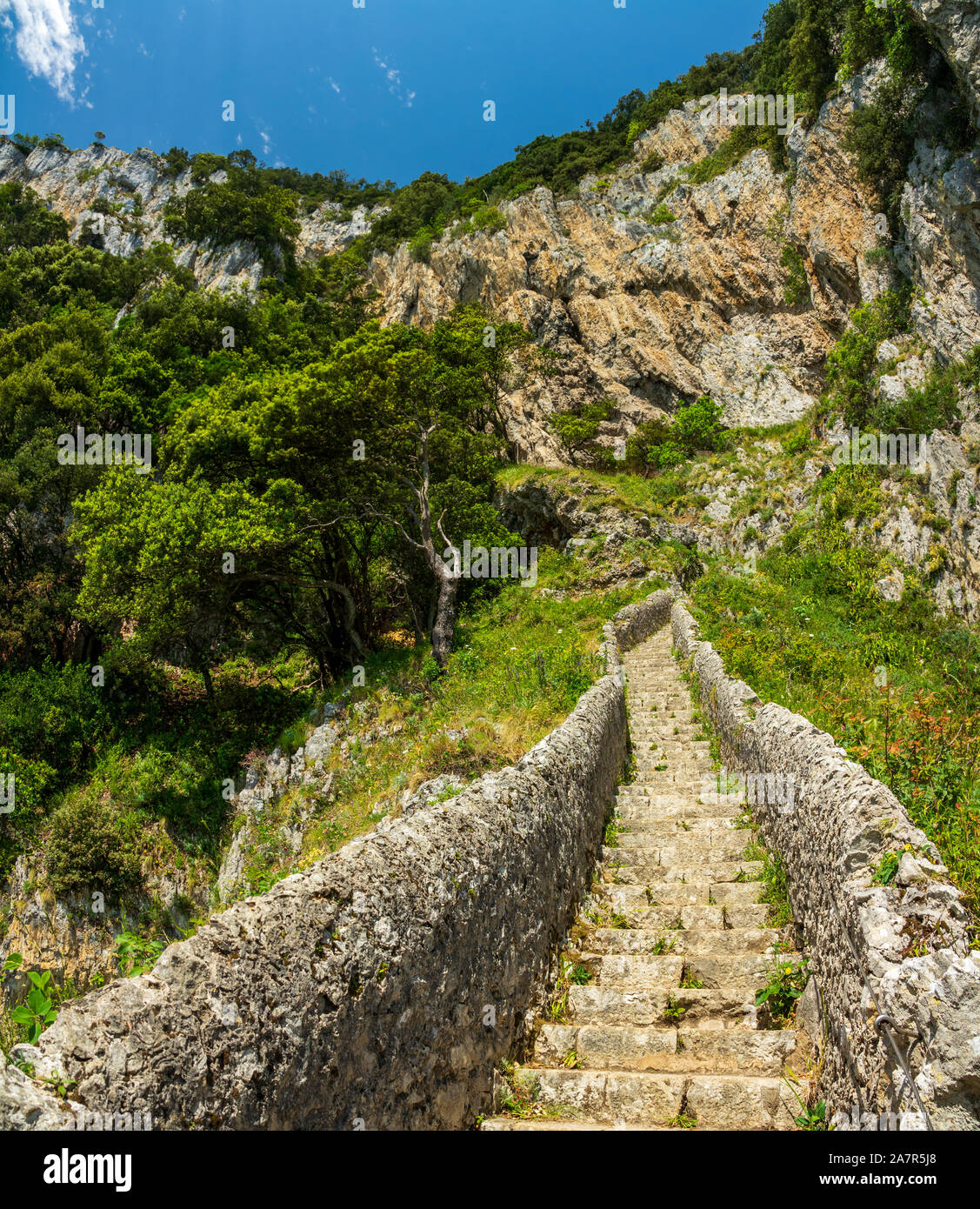 Cliff stairs steps hi-res stock photography and images - Alamy