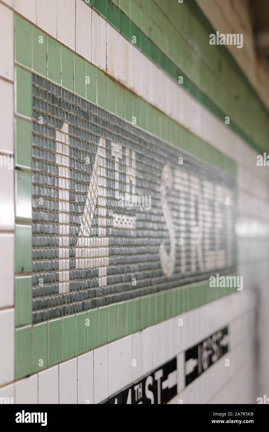 subway st 14 th street new york Stock Photo - Alamy