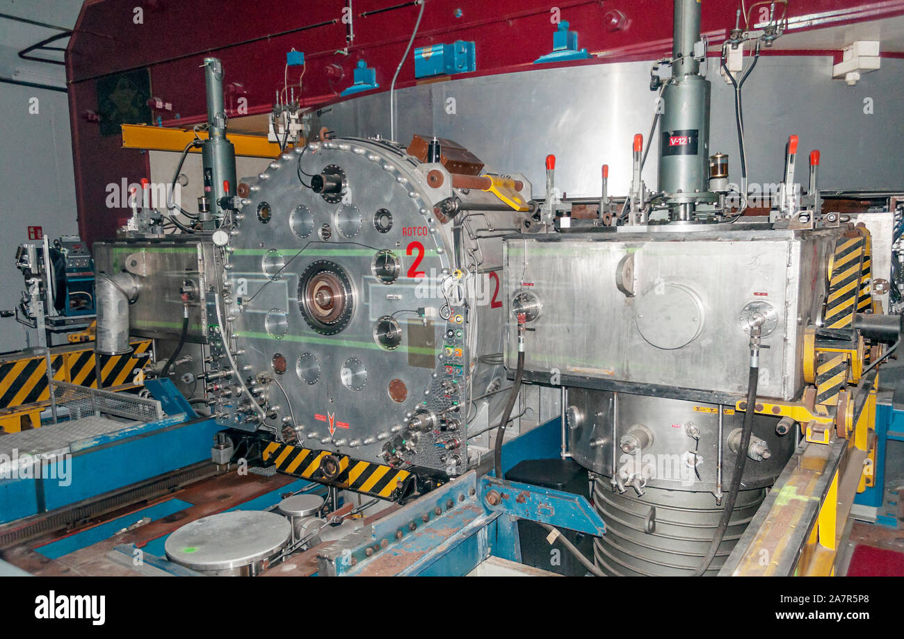 Particles accelerators hi-res stock photography and images - Alamy