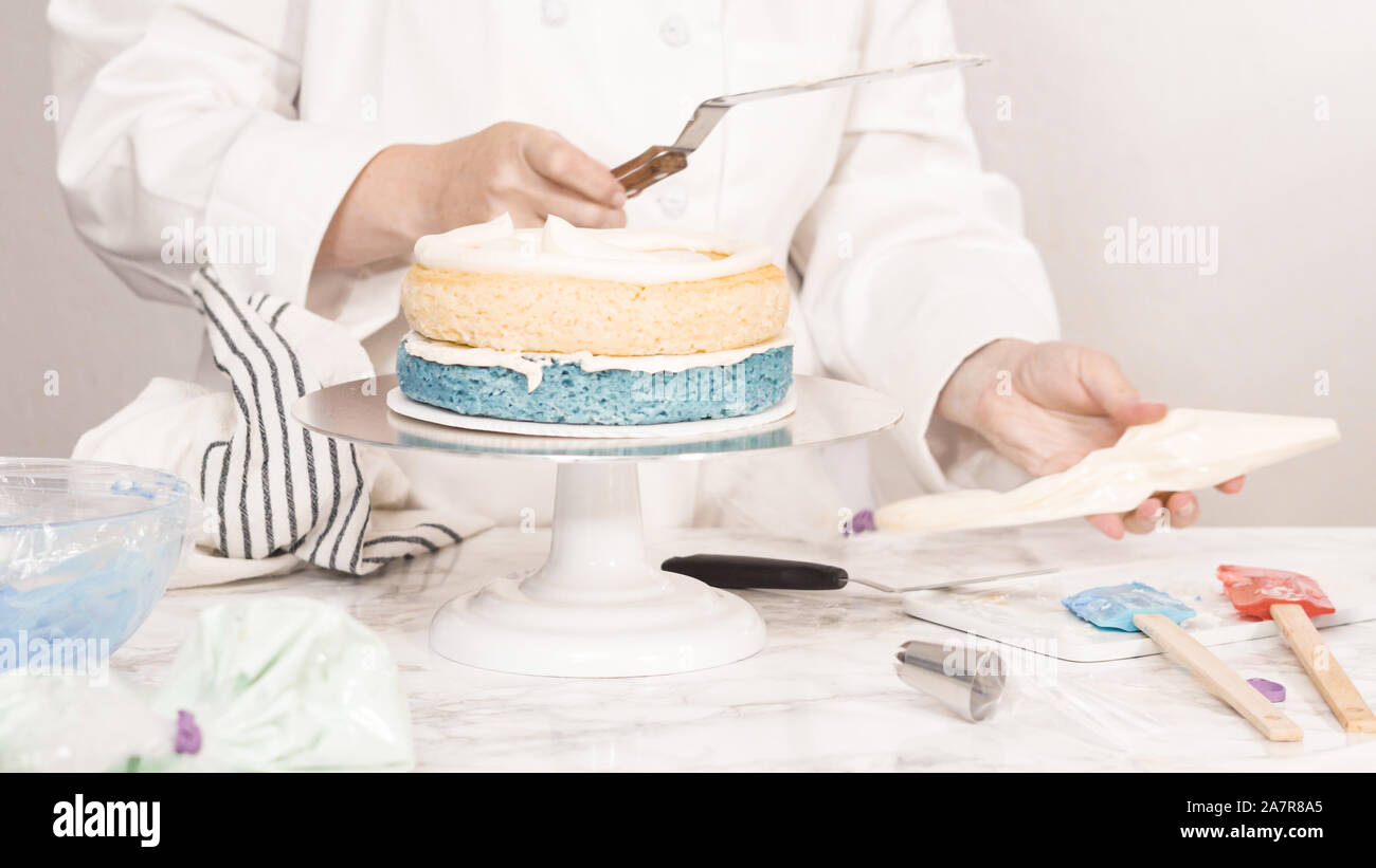 Stacking cake layers create hi-res stock photography and images - Alamy
