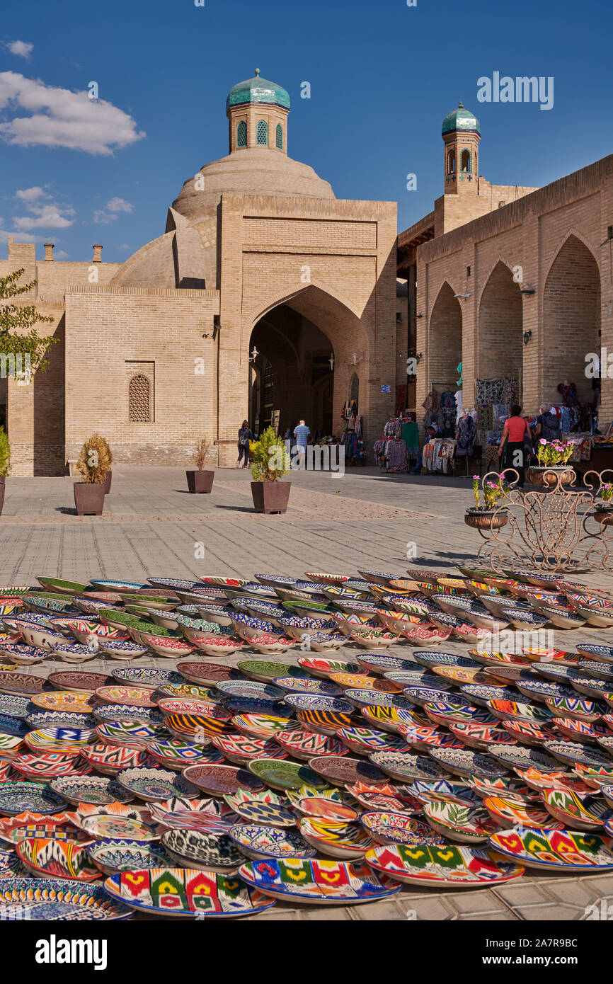 Toki Sarrafon, Ancient Trading Dome in Bukhara, Uzbekistan, Central ...