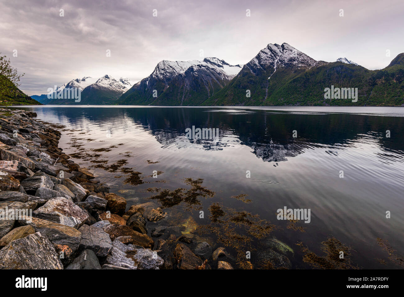 Natural scenarios hi-res stock photography and images - Alamy