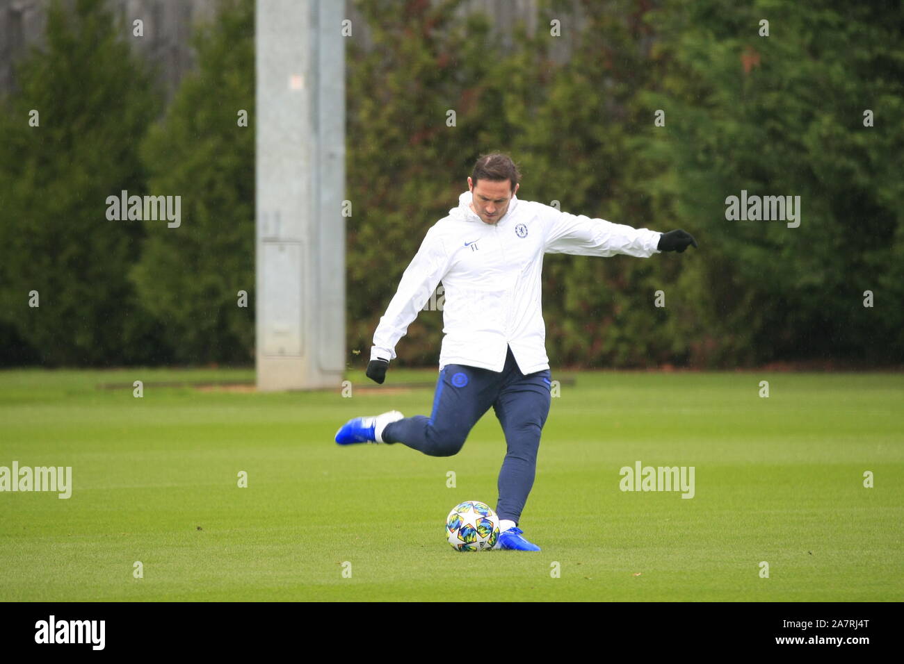 Cobham, Surrey, UK. 4th Nov, 2019. Frank Lampard and Chelsea Football ...