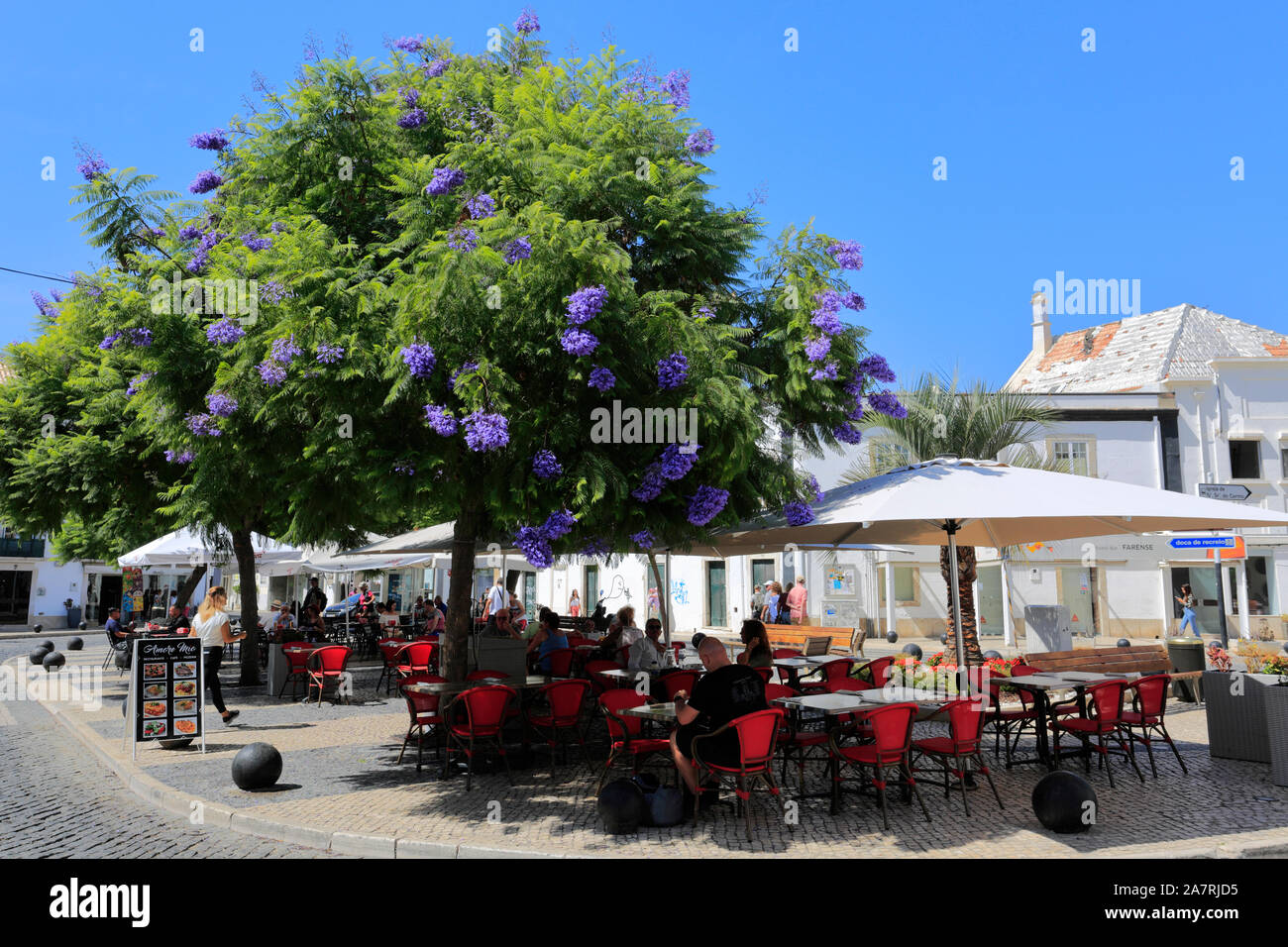 Faro shopping street hi-res stock photography and images - Alamy