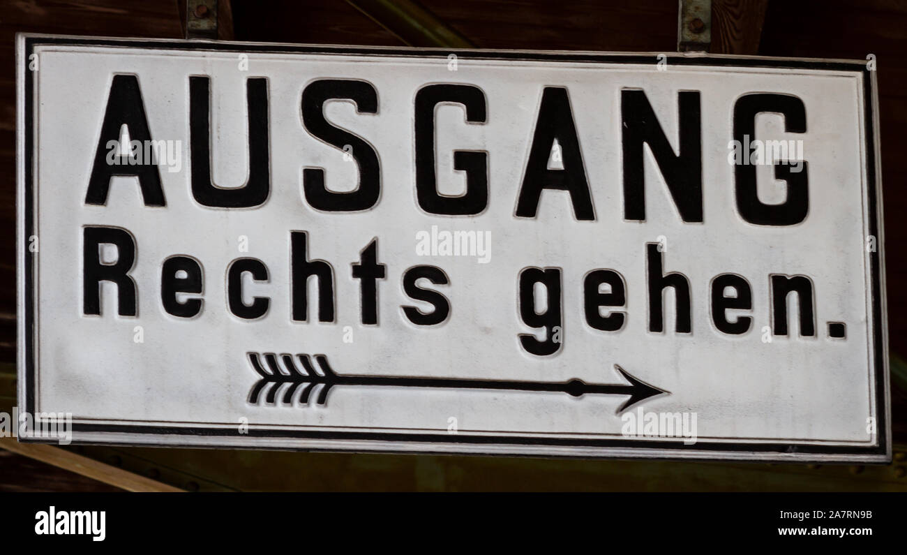 Ausgang sign hi-res stock photography and images - Alamy
