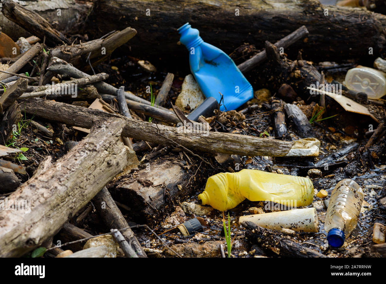 Garbage pollution hi-res stock photography and images - Alamy