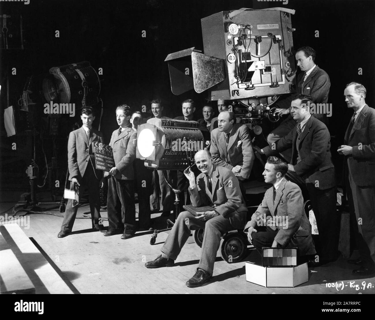 Camera operator on film set hi-res stock photography and images - Alamy
