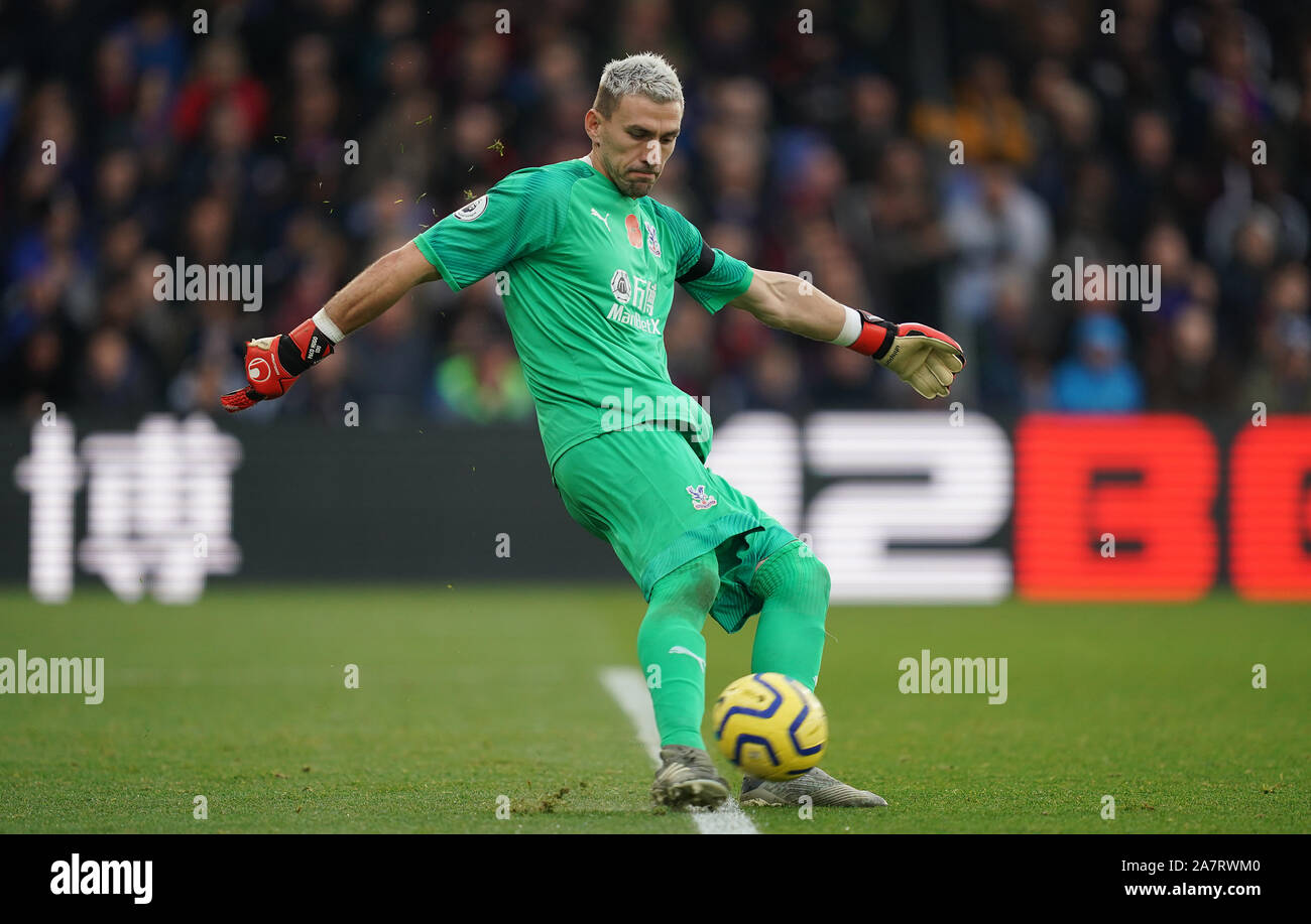 Crystal Palace goalkeeper Vicente Guaita Stock Photo - Alamy
