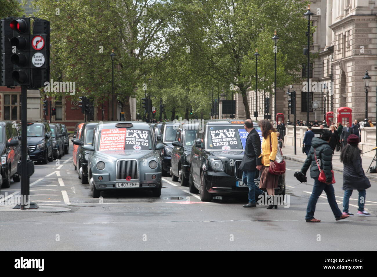 Taxi strike hi-res stock photography and images - Alamy
