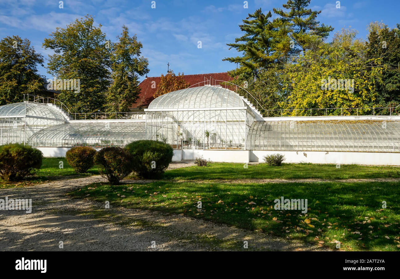 Greenhouse exterior architects hi-res stock photography and images - Alamy