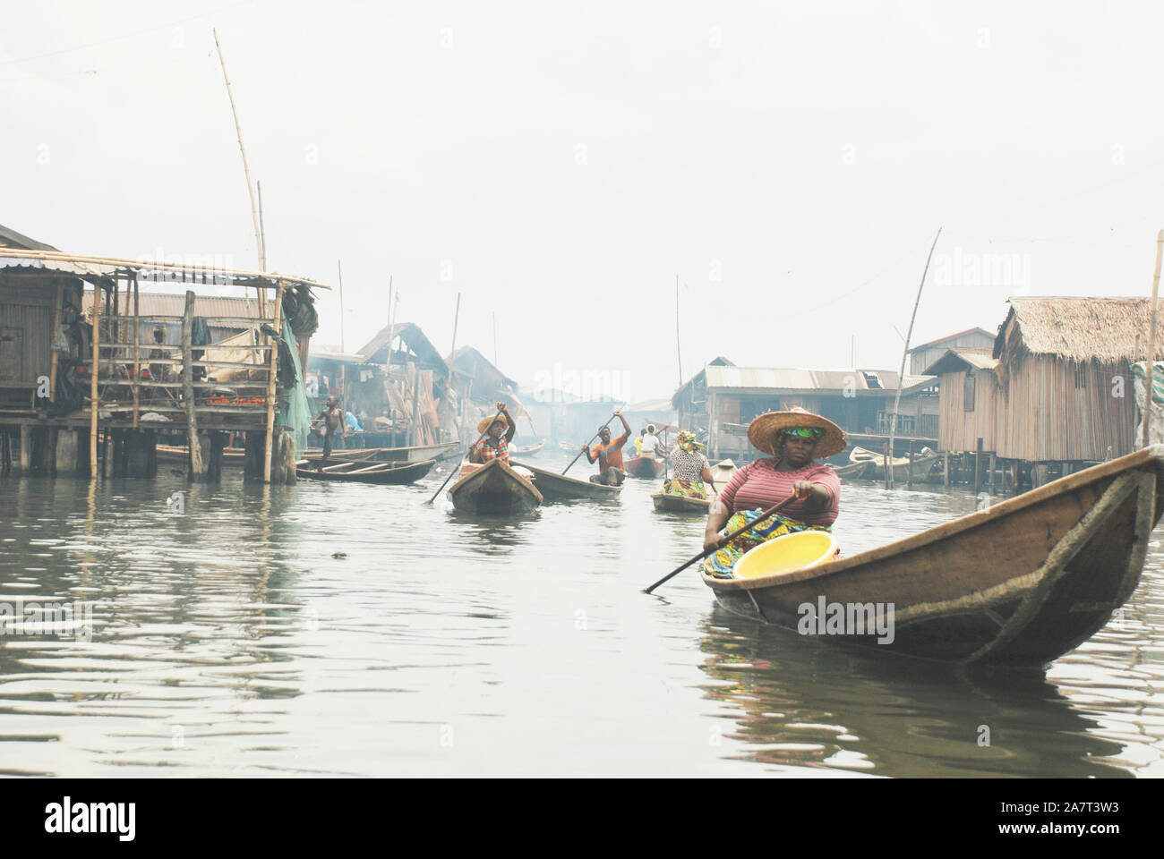 Nigerian canoe hi-res stock photography and images - Alamy