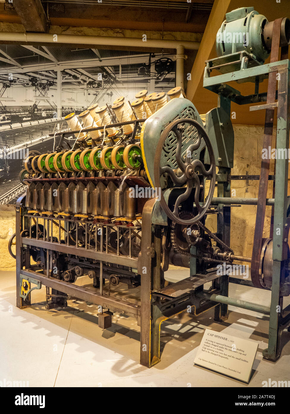 Wool spinning machine hi-res stock photography and images - Alamy