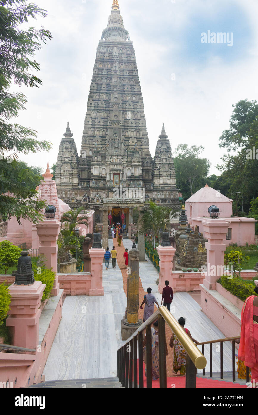 A beautiful picture of Mahabodhi Temple, Bodh Gaya, Bihar, India from ...