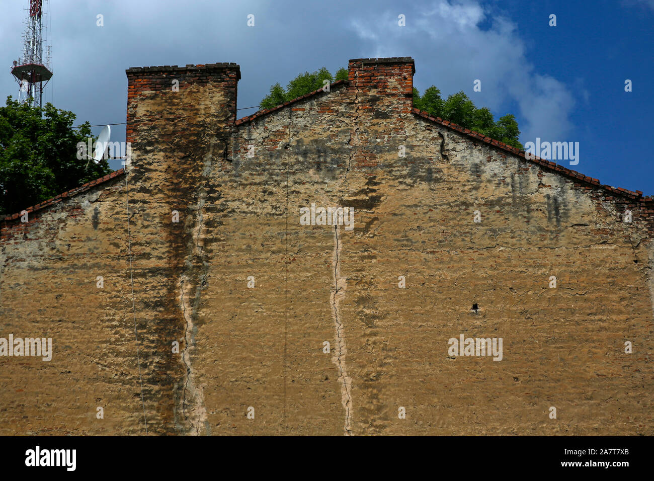 side wall of old tenement house Stock Photo - Alamy
