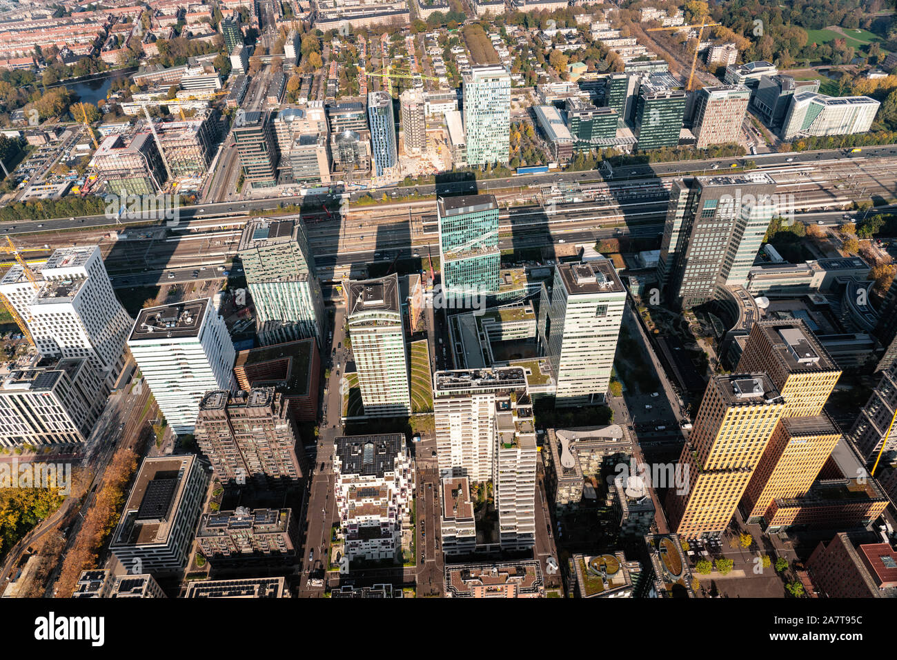 Zuidas south axis financial district hi-res stock photography and ...
