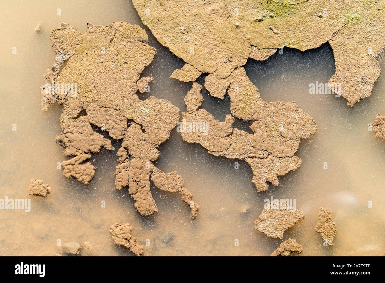 Water puddles map hi-res stock photography and images - Alamy