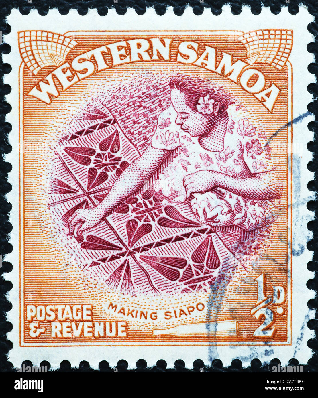 Woman samoa hi-res stock photography and images - Alamy