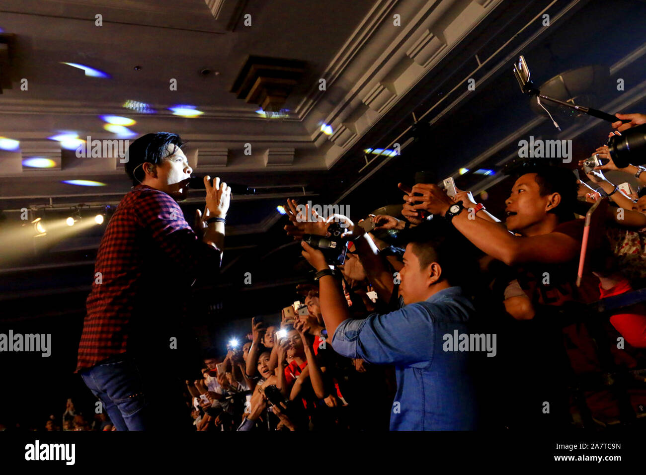 Ariel and his band Noah appeared to entertain their fans Stock Photo ...