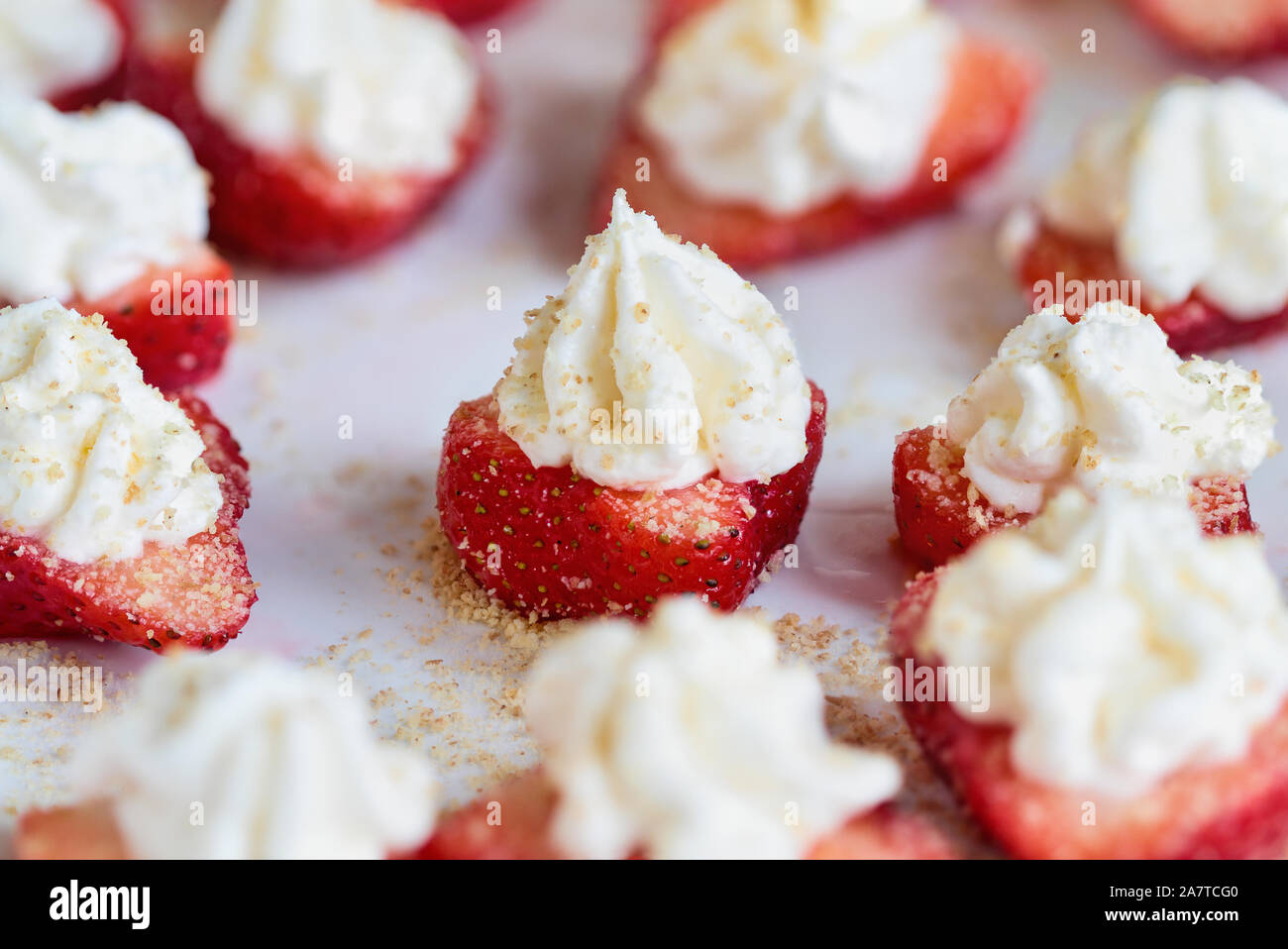 Deviled strawberries hi-res stock photography and images - Alamy