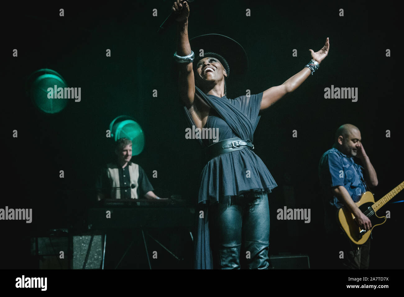 Skye edwards vocalist british band hi-res stock photography and images ...
