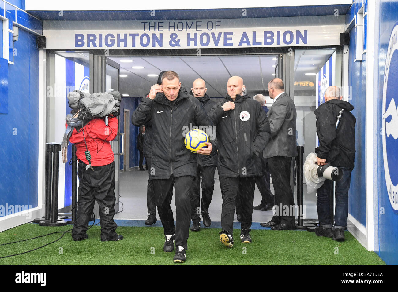 Referee does pitch inspection hi-res stock photography and images - Alamy