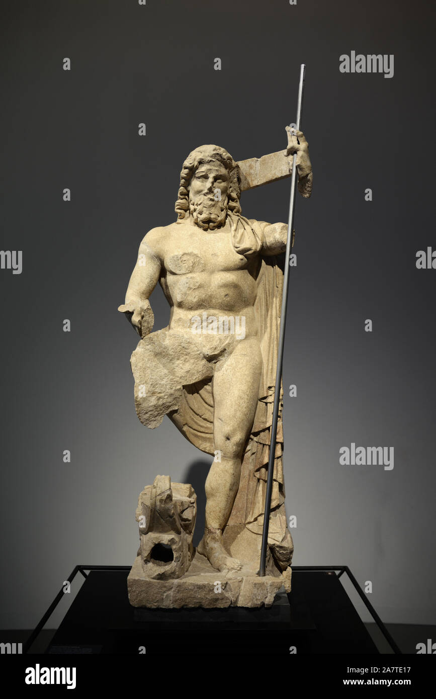 Statue of neptune hi-res stock photography and images - Alamy