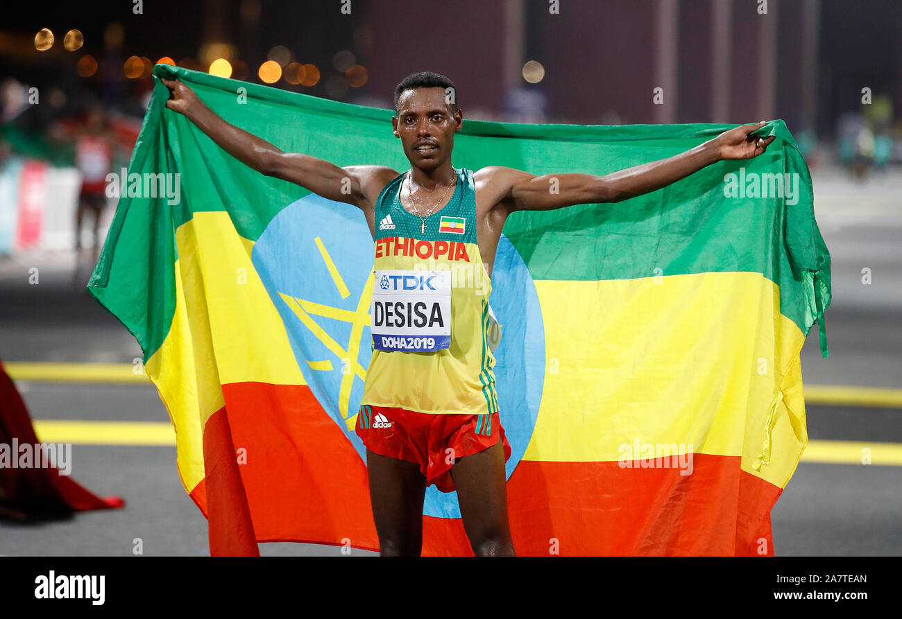 Ethiopia's Lelisa Desisa celebrates winning the Mens Marathon Stock ...