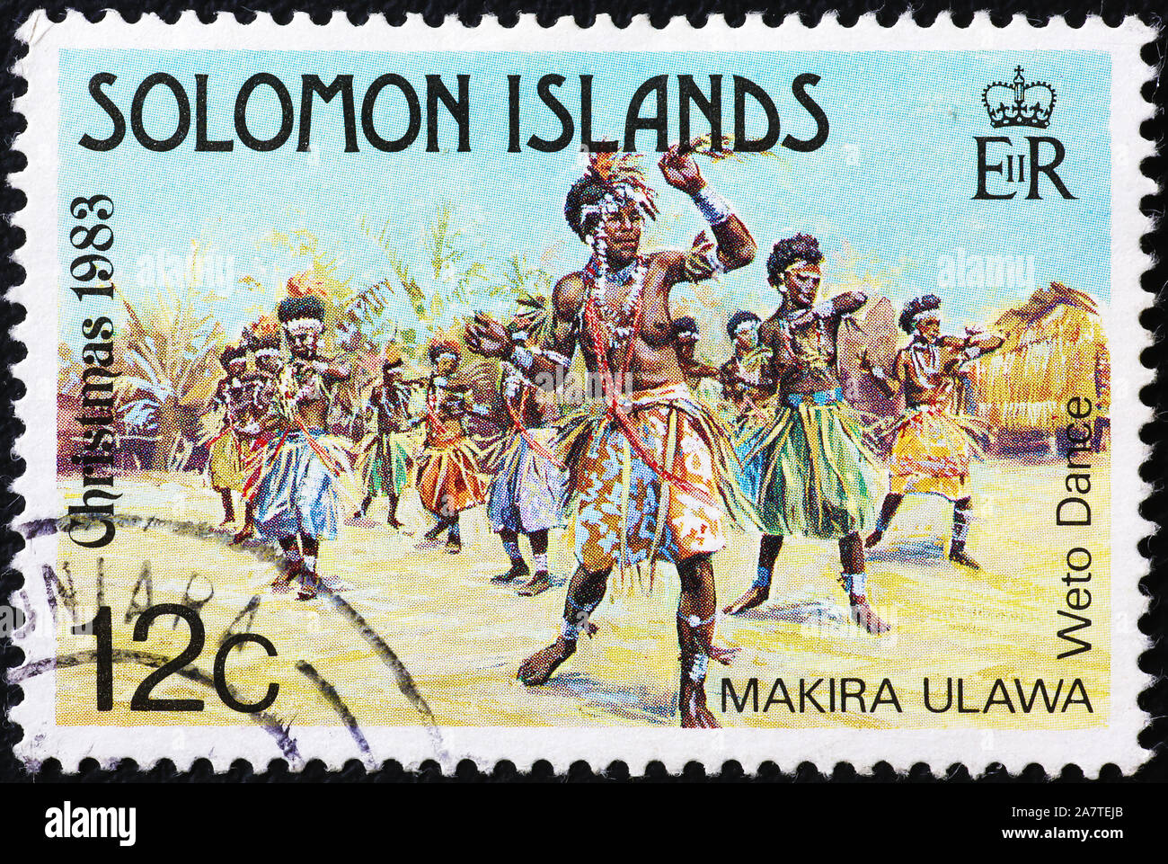 Traditional native dance on hi-res stock photography and images - Alamy