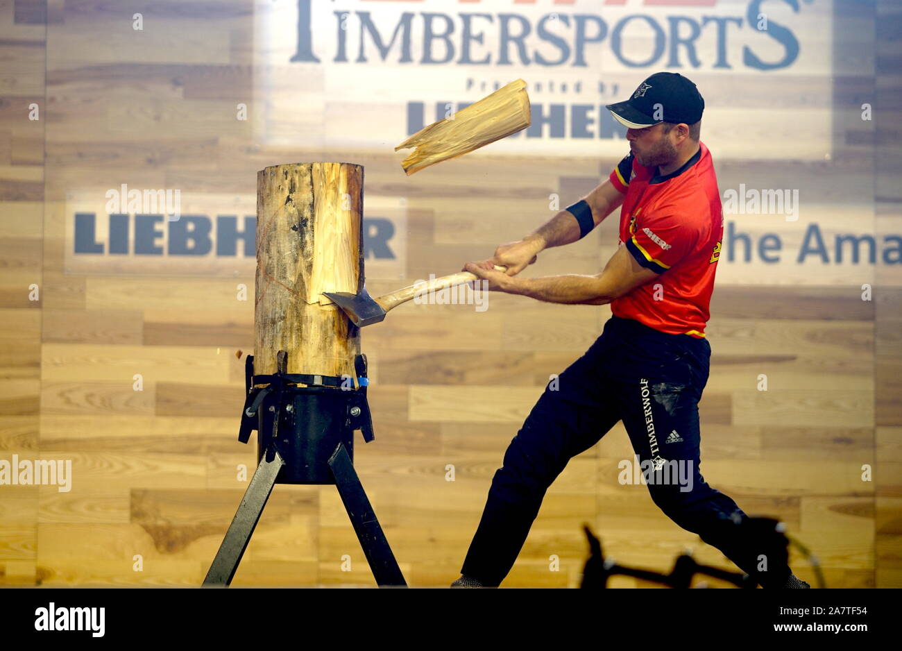Standing Block Chop Discipline - Koen Martens - Belgium Stock Photo - Alamy