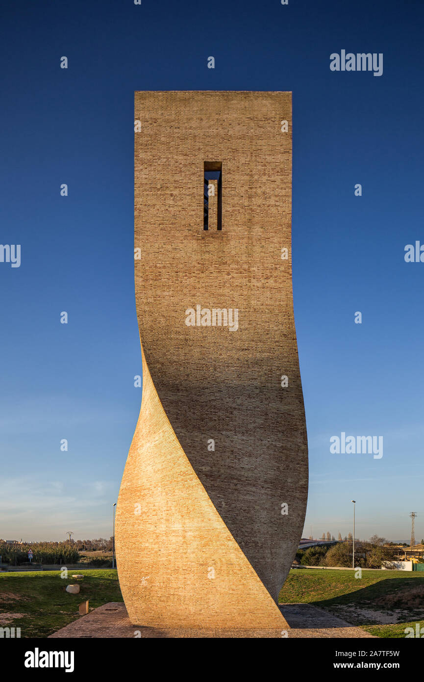 Coiled Tower The third tower of the castle of Alacuas. Valencia ...