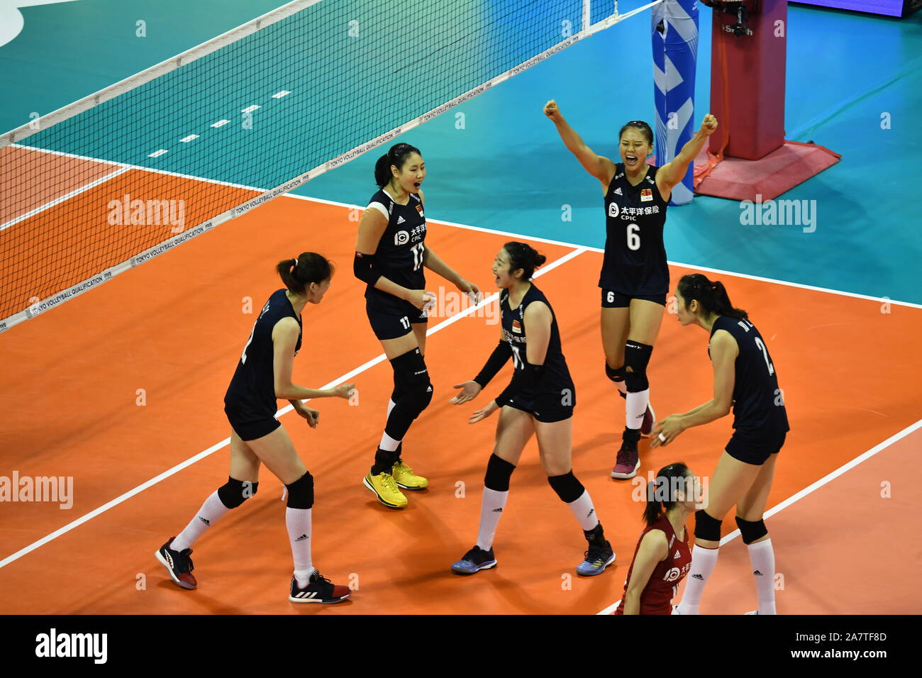 China Womens National Volleyball Team Celebrate After Scoring During