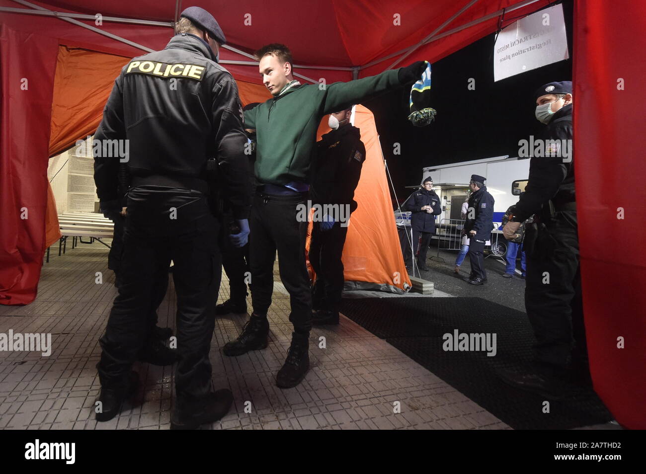 About 300 Czech police, soldiers, customs and prison service officers ...