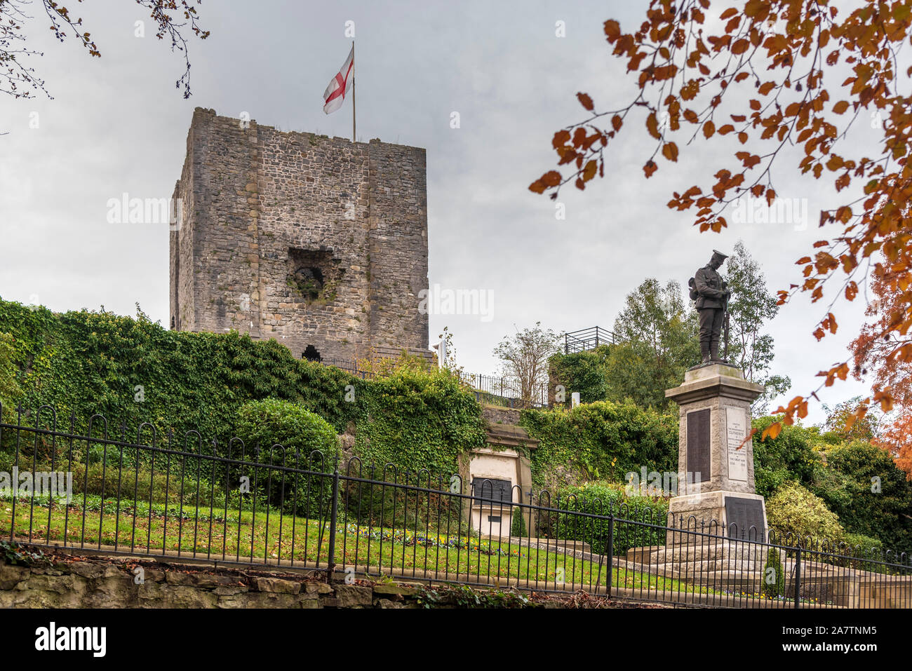 Clitheroe Castle keep on the Pinnacle in Clitheroe, Lancashire. Trough ...