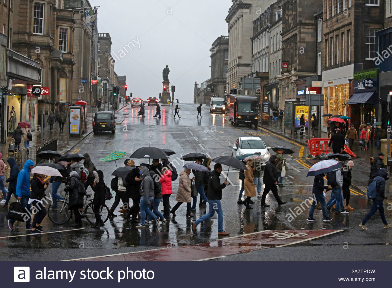 Edinburgh, Scotland, UK. 4th Nov 2019. Heavy rainfall affecting ...