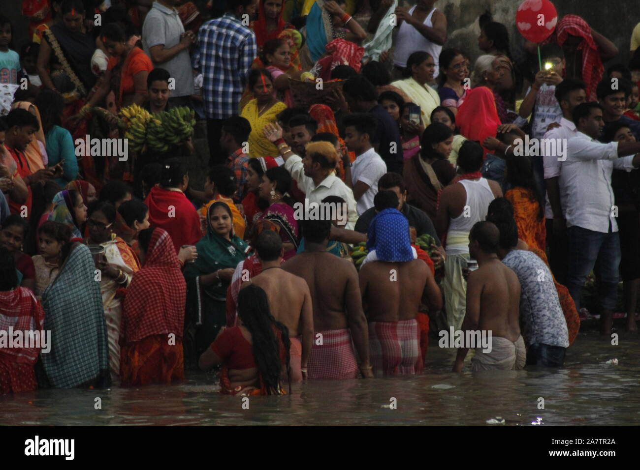 Chhath ghats hi-res stock photography and images - Alamy