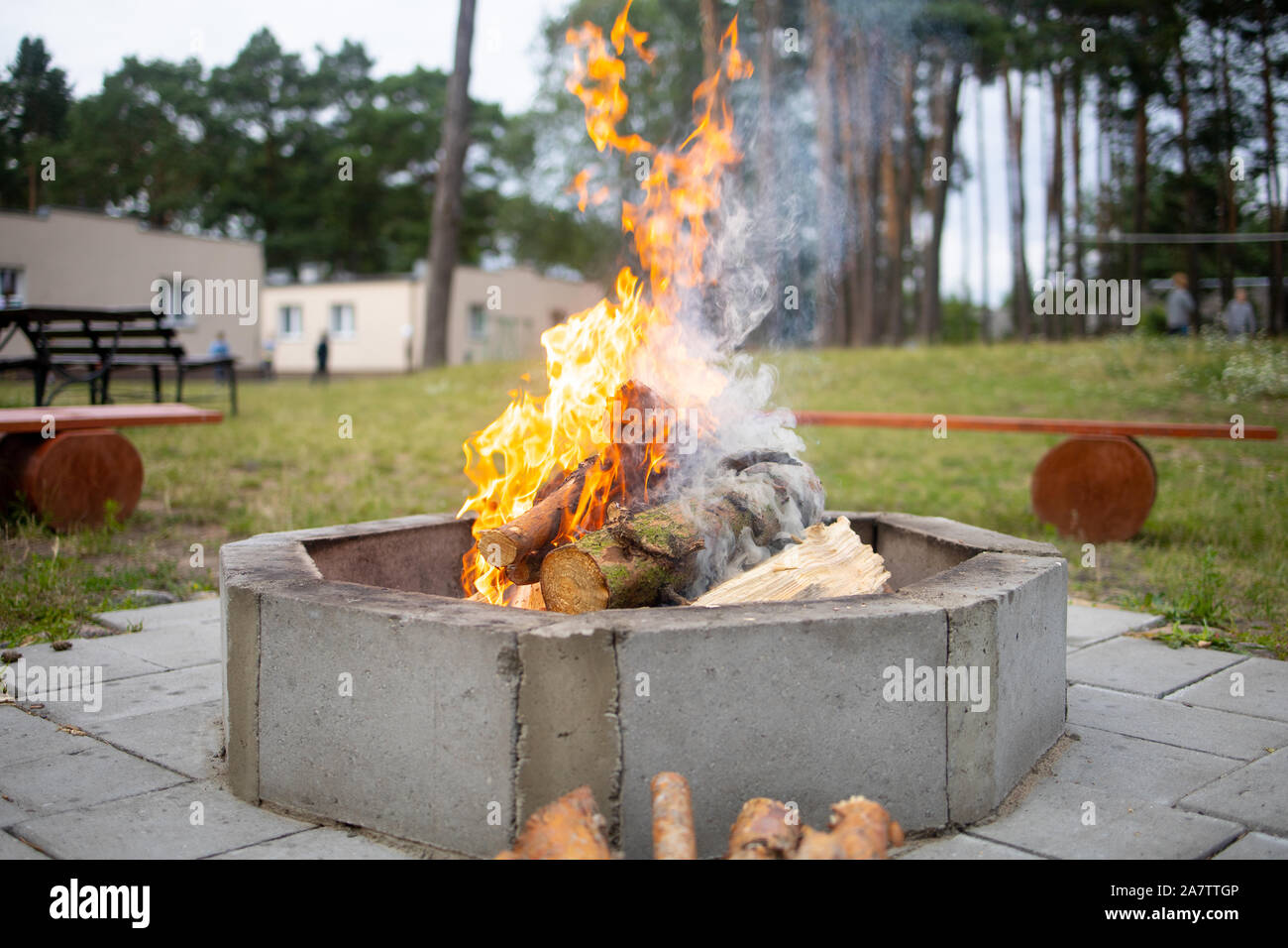 Camp fire bivouac hi-res stock photography and images - Alamy