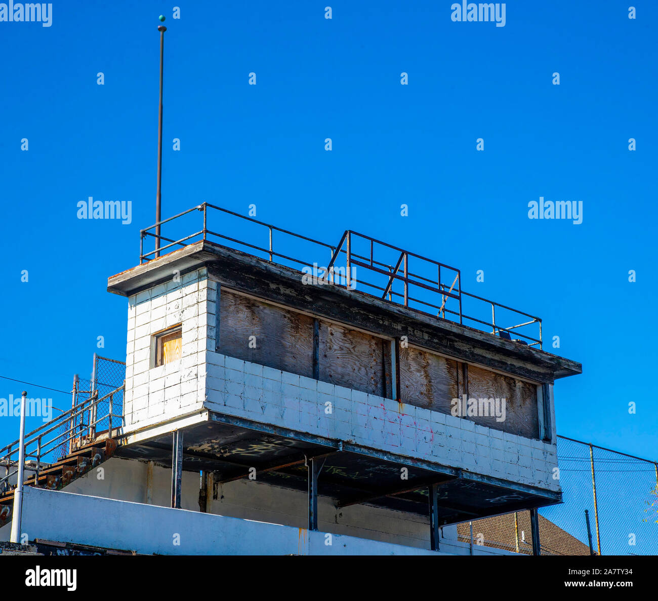 Old pressbox at Hinchliffe Stadium in Patterson, NJ Stock Photo - Alamy