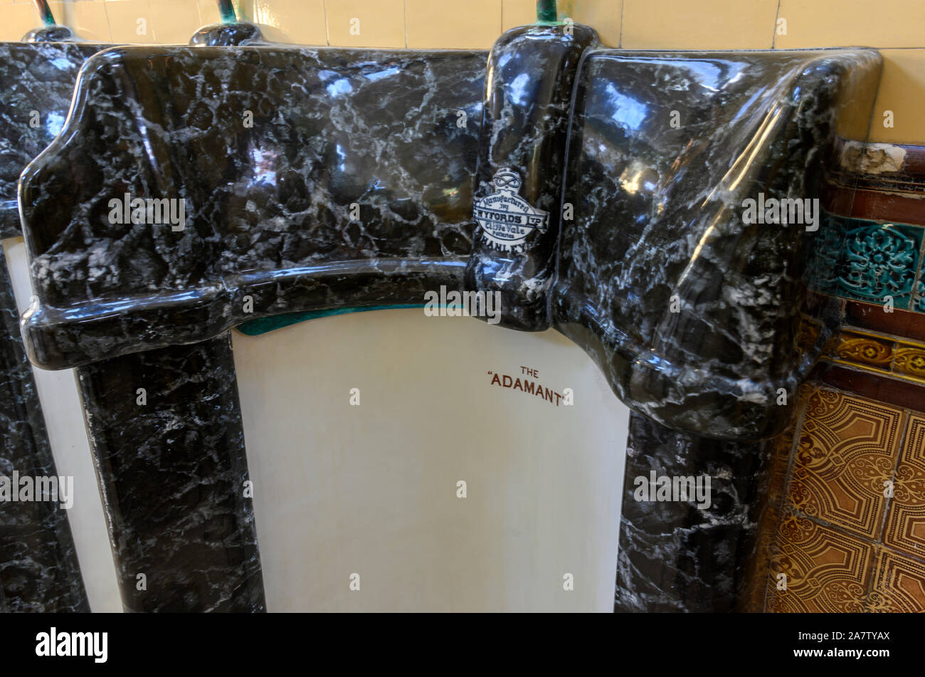 Victorian public toilets hi-res stock photography and images - Alamy