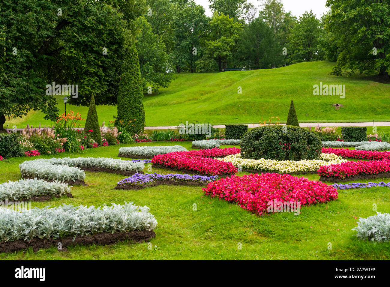 The gardens of Peterhof in Petergof, St. Petersburg, Russia Stock Photo ...