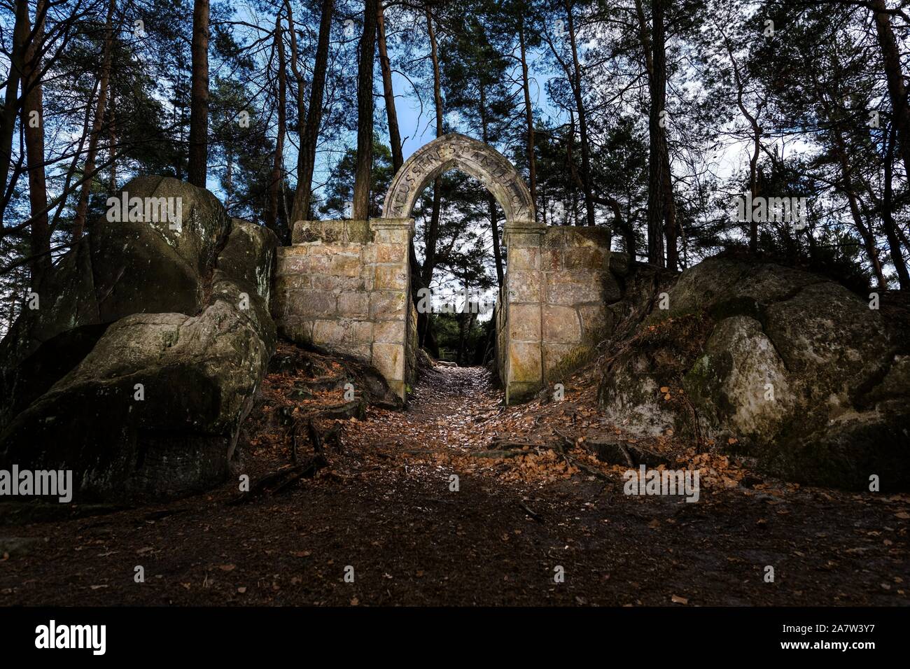 The stonehenge gate hi-res stock photography and images - Alamy