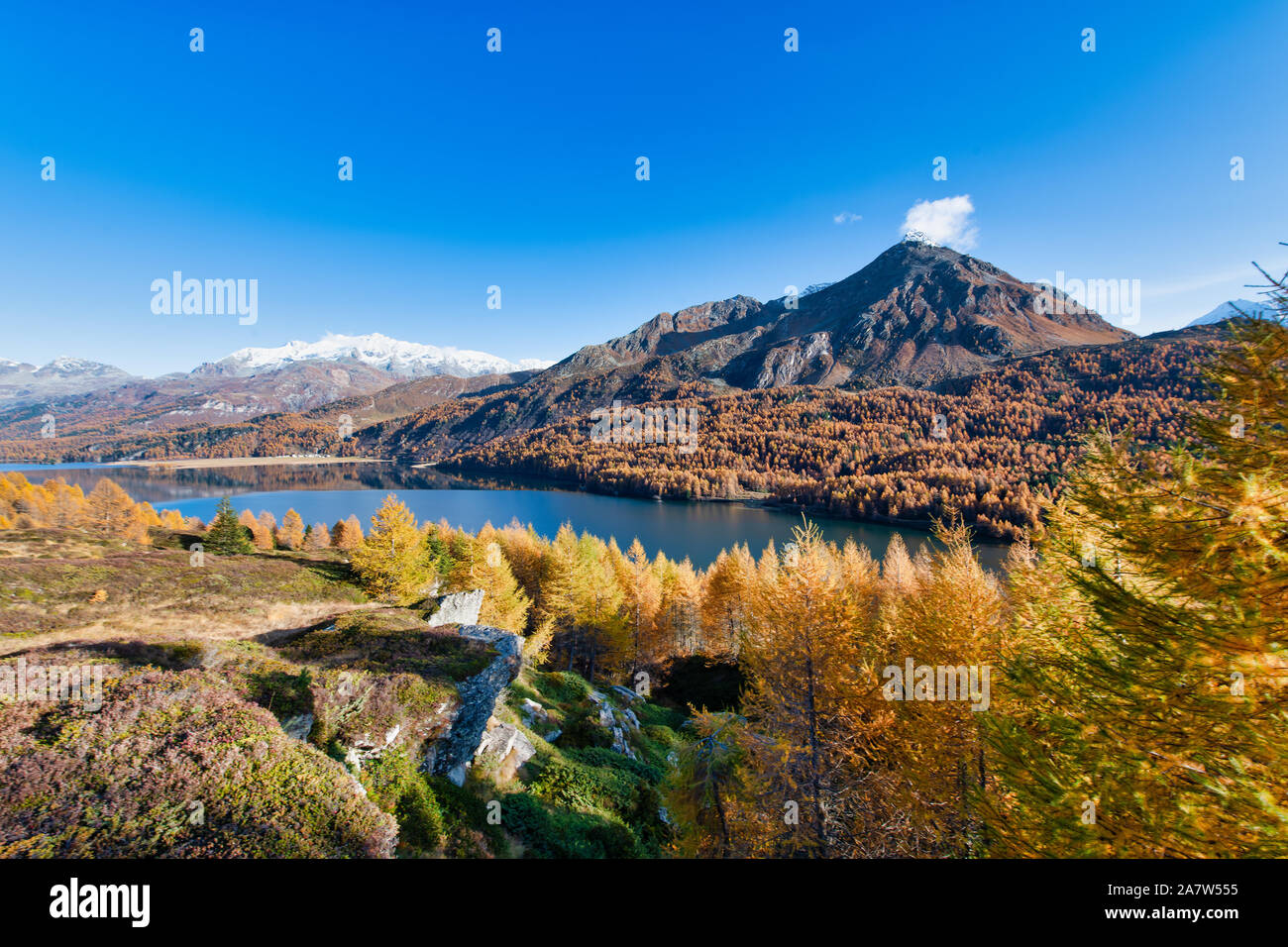 Typical autumn landscape of the Engadine valley on the Swiss Alps Stock ...