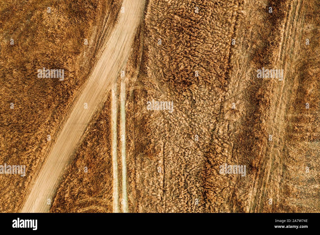 Dusty path from above hi-res stock photography and images - Alamy