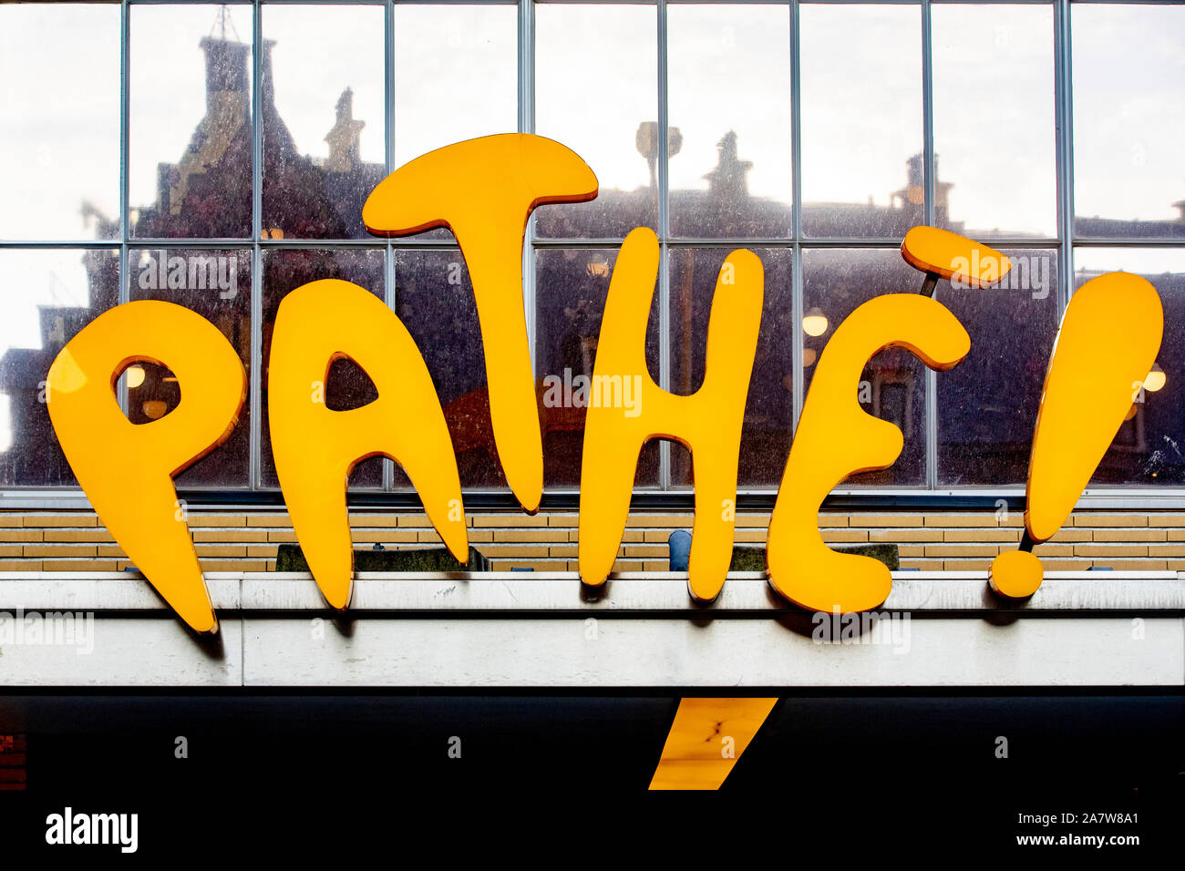 Pathe logo cinema hi-res stock photography and images - Alamy