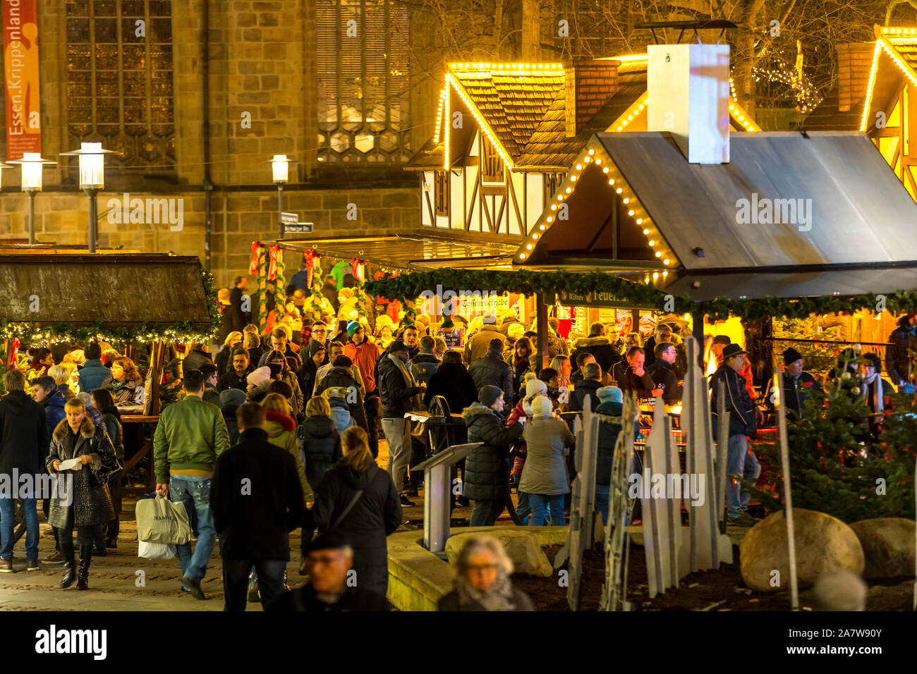Christmas market in Essen, on Kettwiger Street, downtown Stock Photo ...